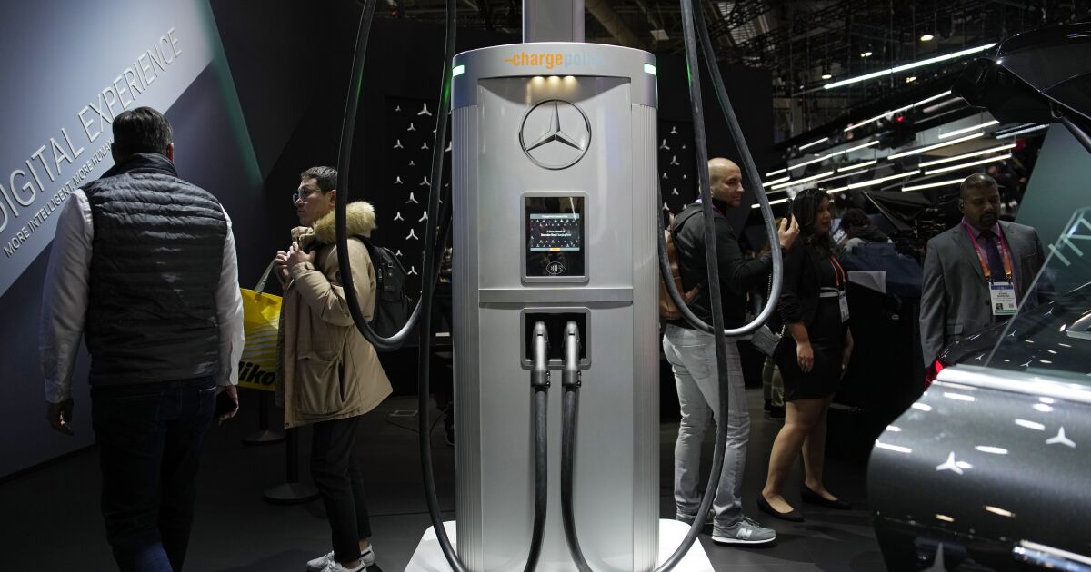 Mercedes baut ein eigenes Ladenetz für Elektrofahrzeuge auf Mercedes baut ein eigenes Ladenetz für Elektrofahrzeuge auf